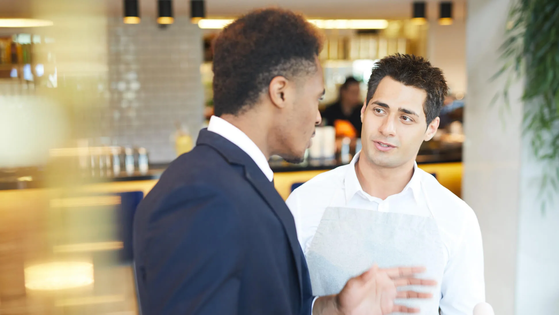 How to manage a restaurant with less stress and higher efficiency