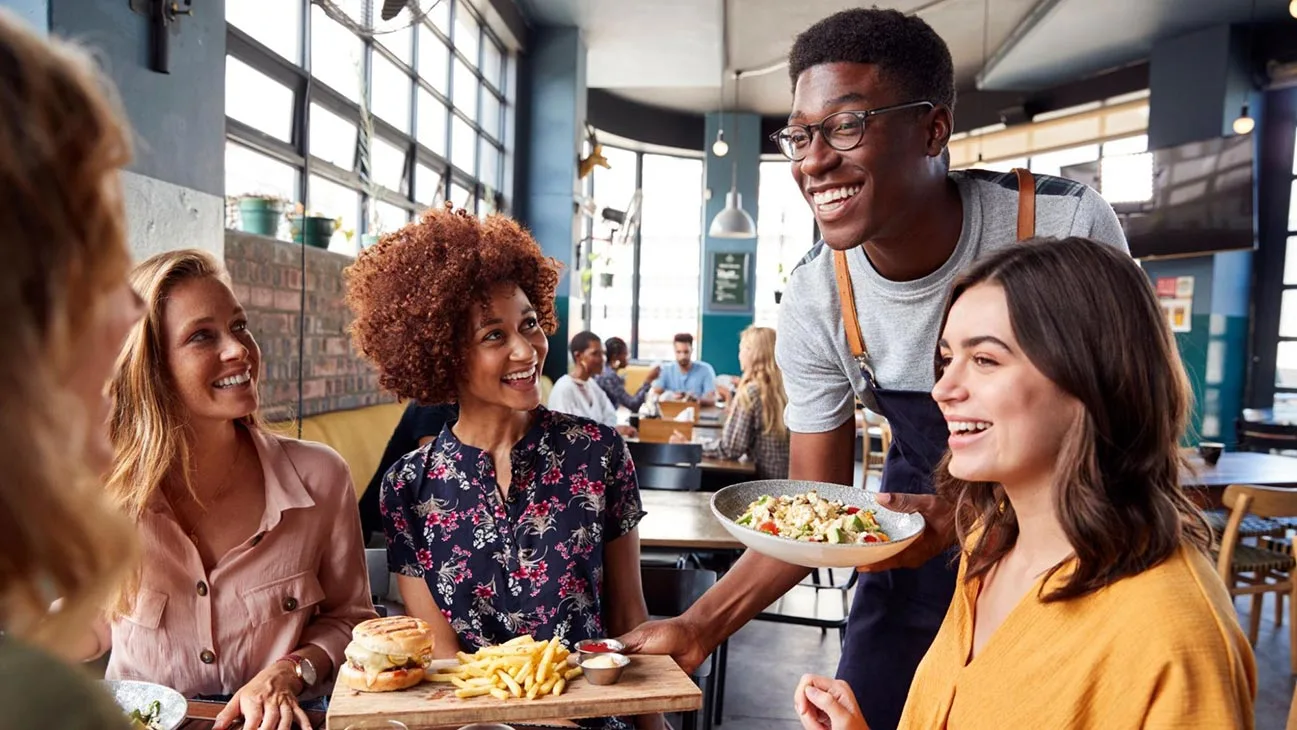 Shorten your restaurant wait times with these tips